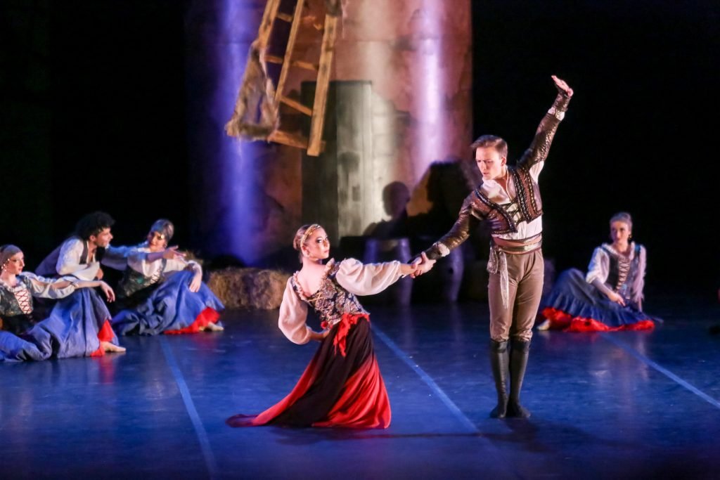 Ballet Vera Bublitz dança “Dom Quixote” no Theatro São Pedro, no final ...