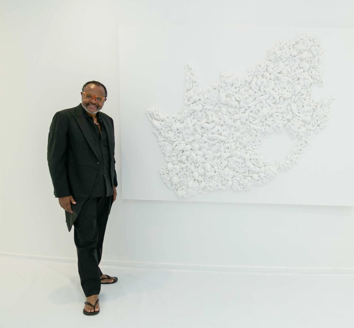 Uma imersão estética e sensorial à questão racial, na arte visual de ...