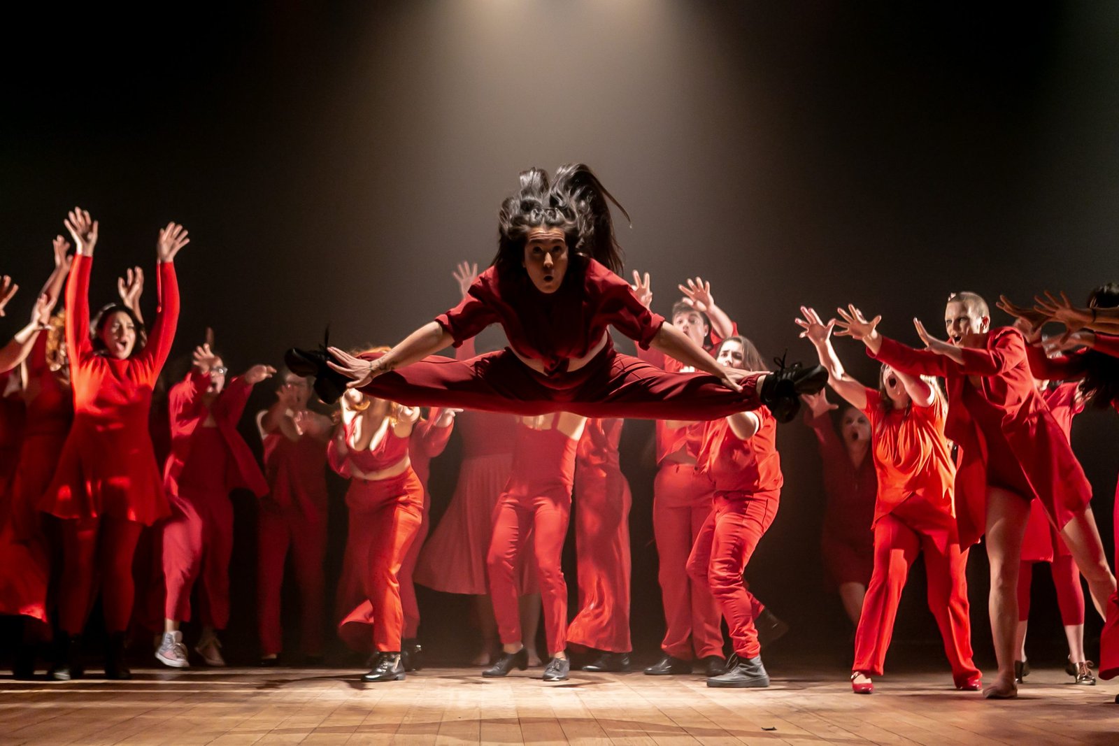 Teatro, dança, poesia e show musical no espetáculo “Nós- performance ...